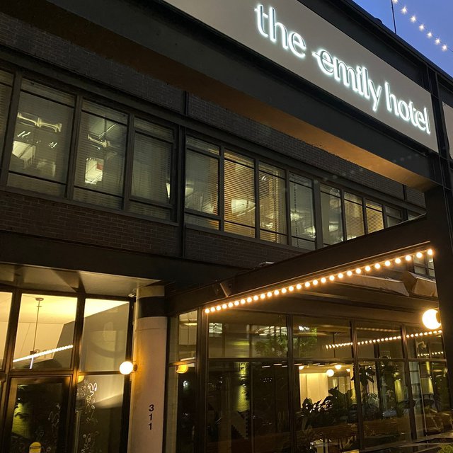 Downtown Chicago Boutique Hotel | The Emily Hotel | Fulton Market